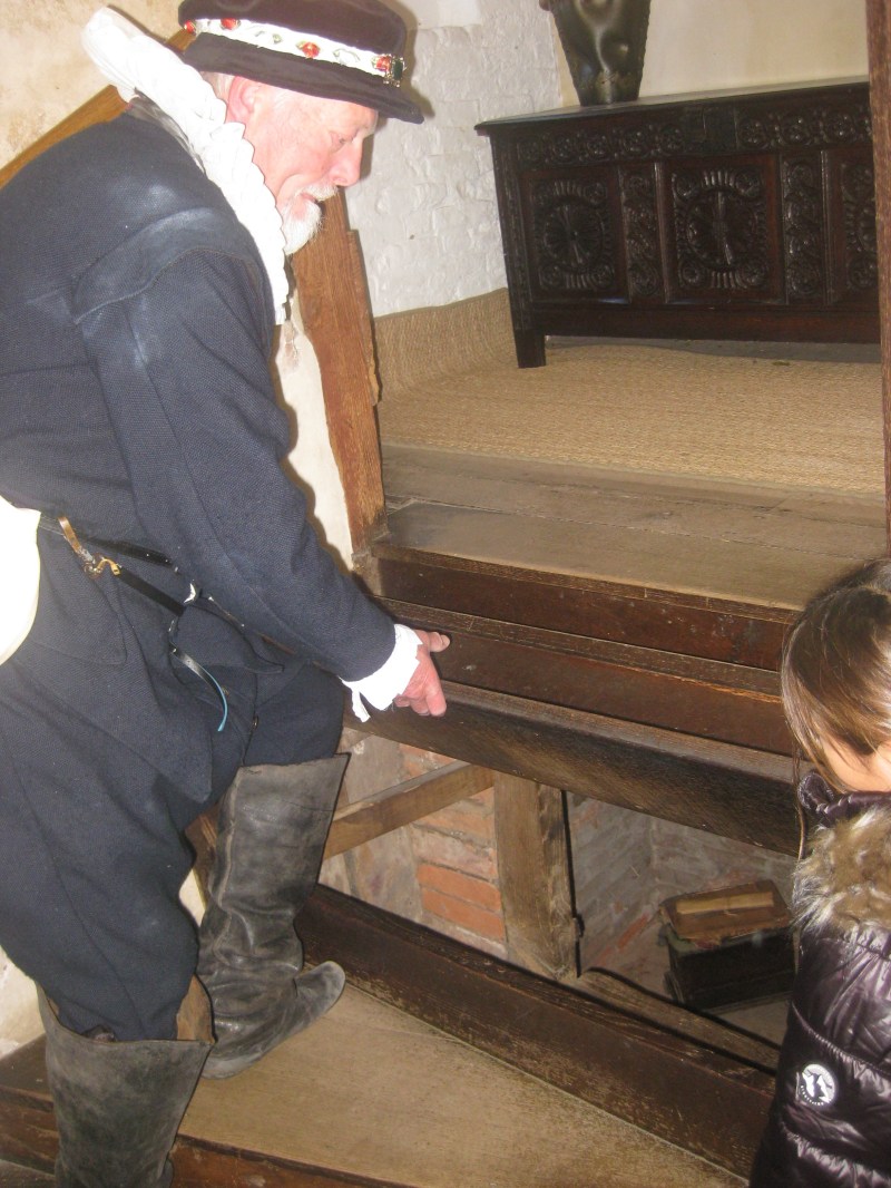 St Nicholas Owen: Priest-Hole Maker – Roy Peachey's Books